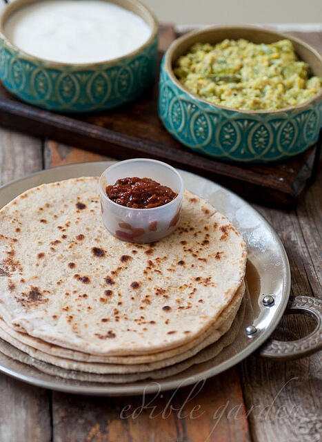 Paneer Paratha Recipe - Punjabi Paneer Paratha - Step by Step Recipe ...